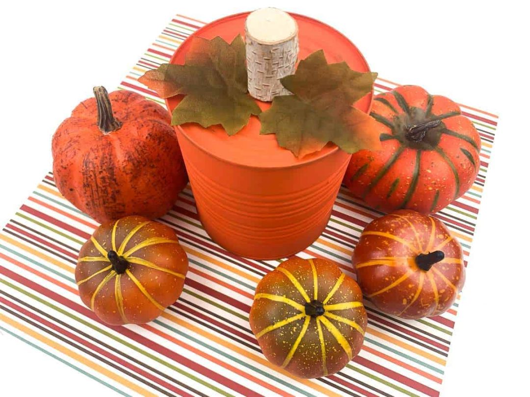 17 Easy DIY Fall Centerpiece Ideas Anyone Can Make