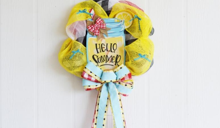 20 Summer Wreaths for Front Doors DIY to Welcome Sunshine!
