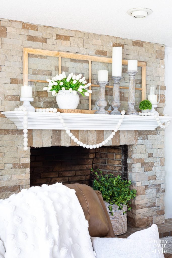 18 DIY Summer Mantel Decor Ideas to Refresh Your Fireplace